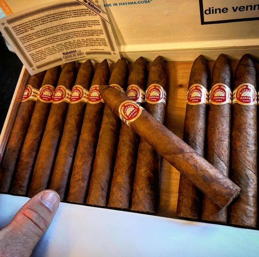 H.Upmann - Upmann No.2 (Box of 25) - www.cigarsindia.in